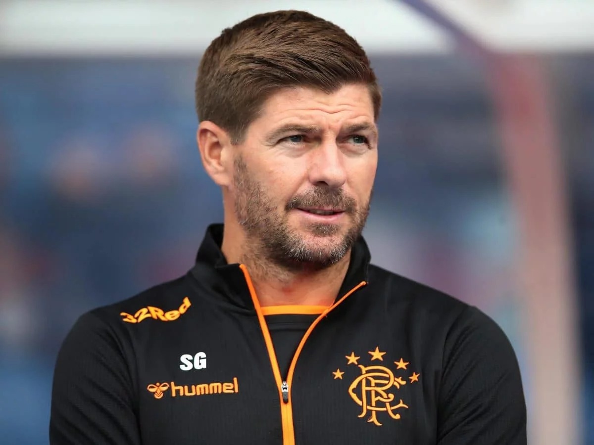 Steven Gerrard Là Ai? Sự Nghiệp Của Ngôi Sao Bóng Đá Người Anh